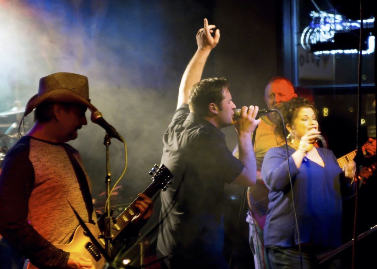 Jason Craig Band brings pure country sound to The Meadows - The Almanac
